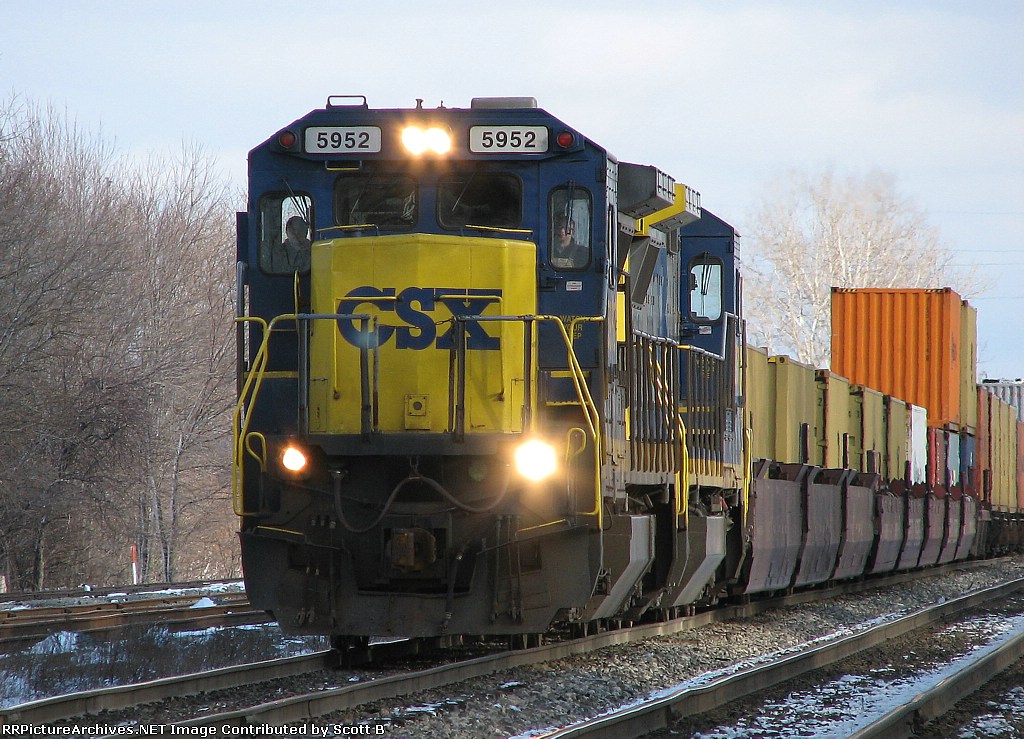 CSX 5952 Q151 3:14 am
